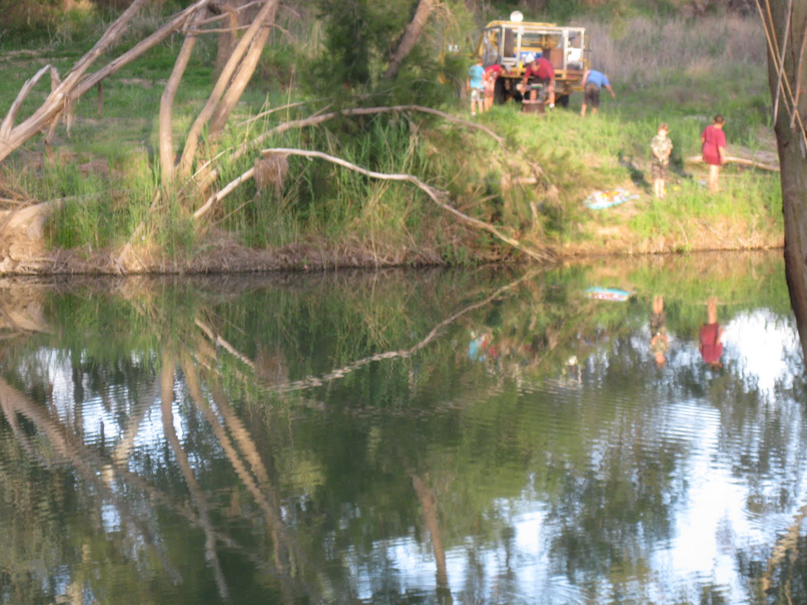 Robin's Double Life: Family fun on the Maranoa River: Mitchell outback Qld
