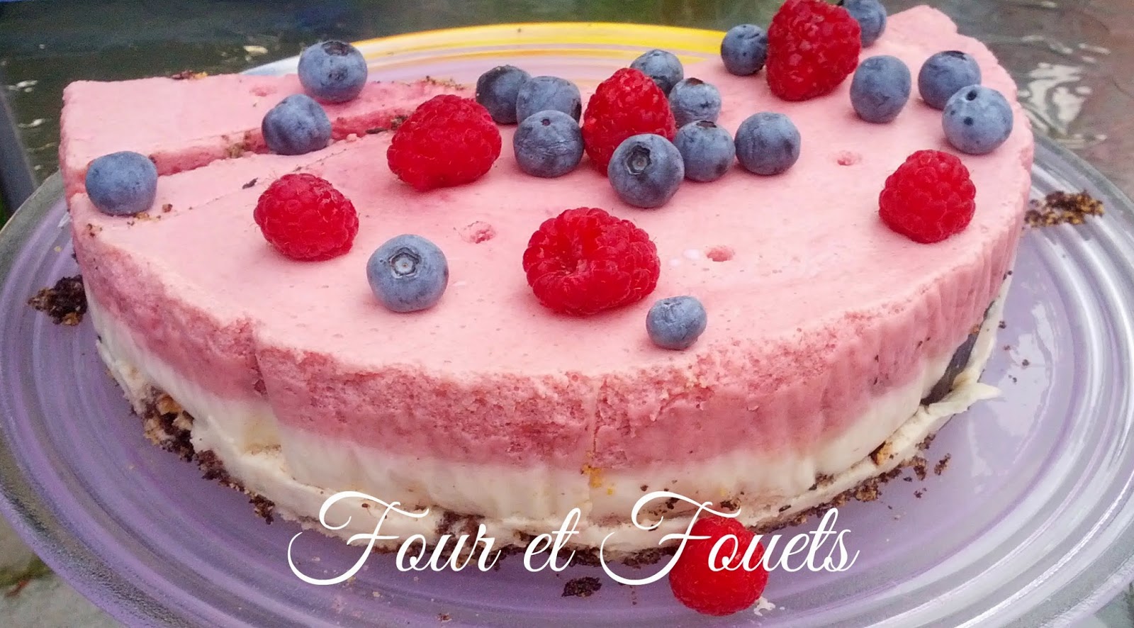 Four et Fouets pour Sara: Gâteau mousse aux fraises et framboises