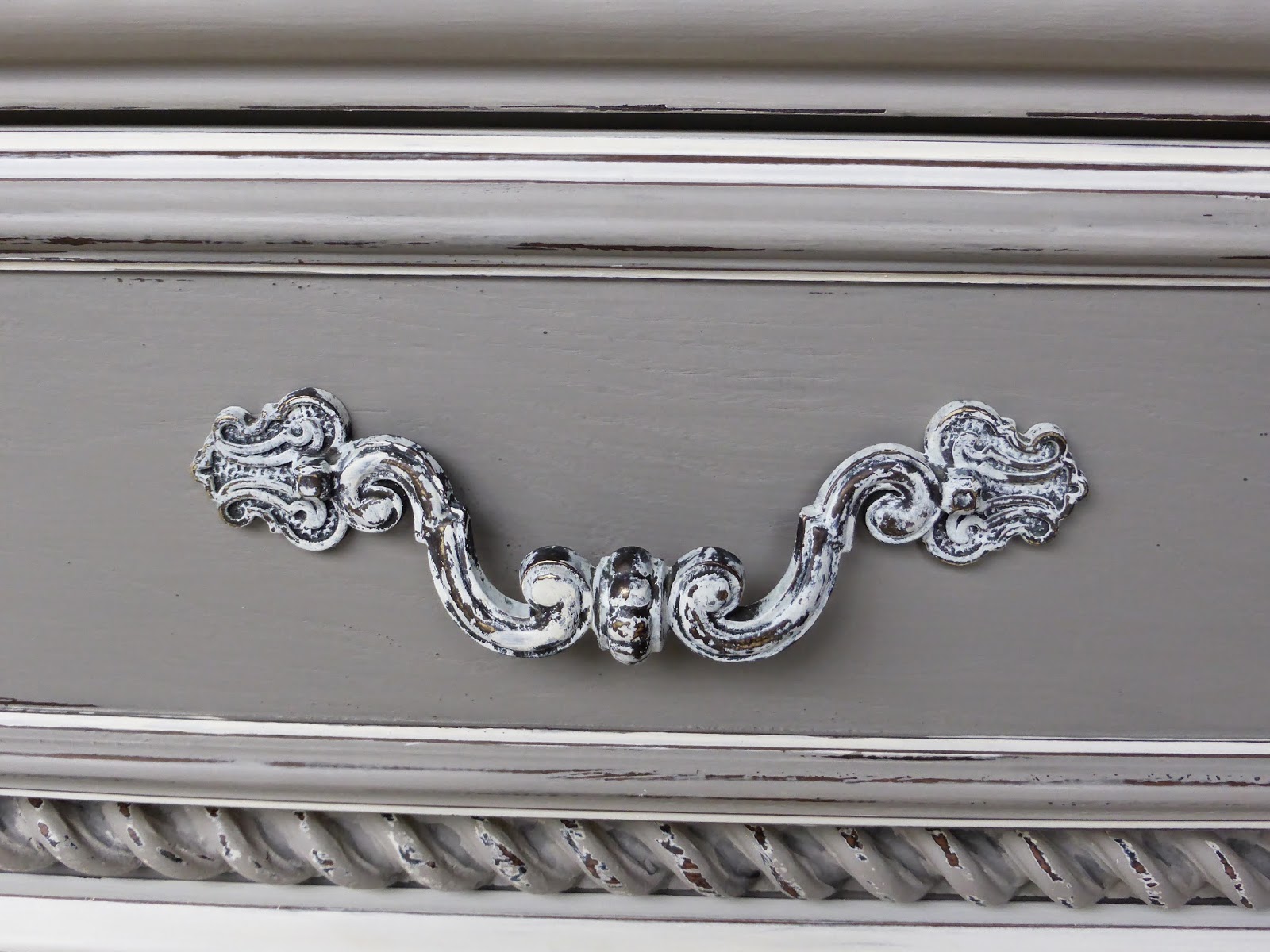 Sweetly Chic: Sophisticated Grey Painted Lady Dresser
