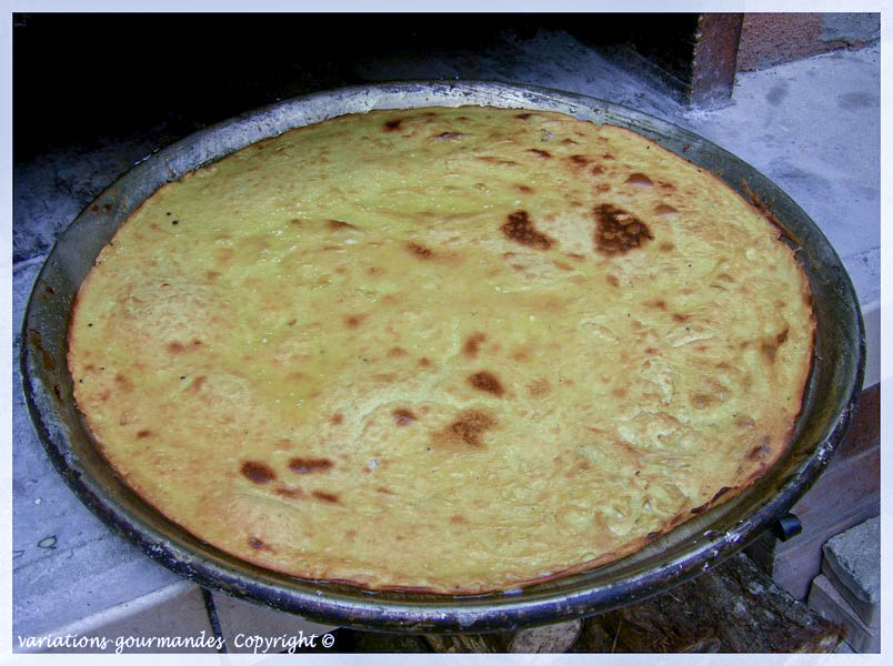 La socca, une irrésistible spécialité niçoise ! | Les Variations ...