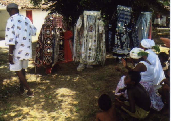 Ilê axé Ode Nicole monte lode: Culto de Egungun na Africa