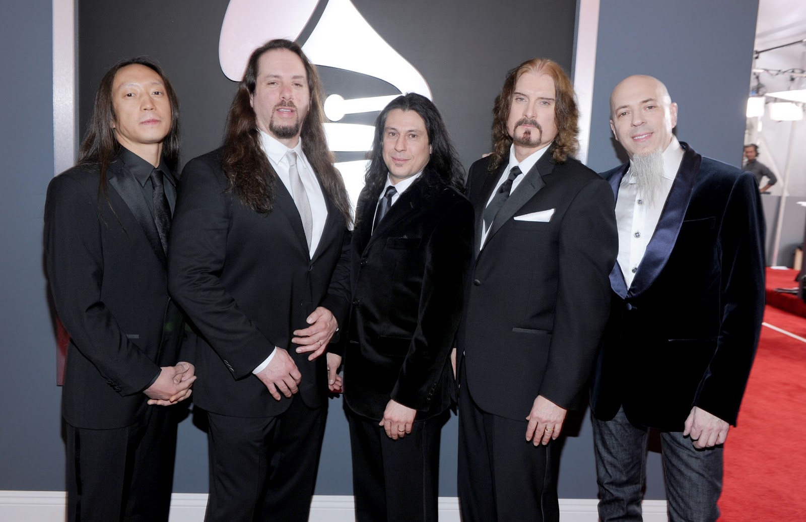 MUSIC IT'S MY LIVE: BIOGRAFI DREAM THEATER
