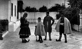 Μικρή Πατρίδα: Ο ΧΟΡΟΣ ΤΗΣ ΣΑΛΩΜΗΣ, Ο ΑΠΟΚΕΦΑΛΙΣΜΟΣ ΤΟΥ ΙΩΑΝΝΗ ΚΑΙ ΤΟ ...