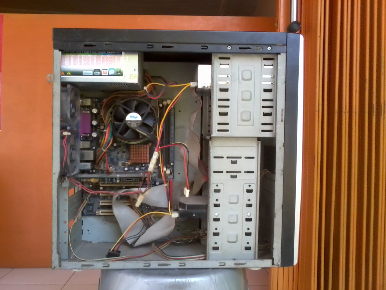 Perkembangan Teknologi Komputer Terkini & Perangkat - Perangkat dalam ...