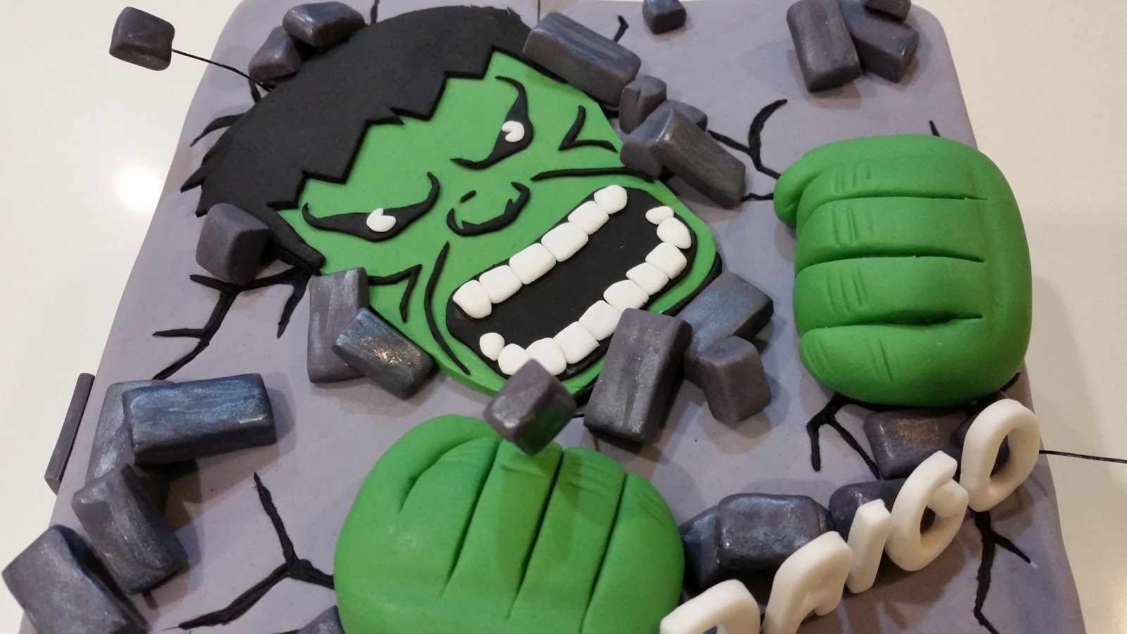 Masumi's Pastry: Hulk Cake!!!