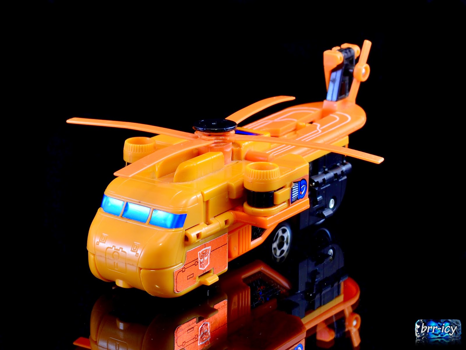 Brr-icy's Transformers Reviews: Autobot Triplechangers: Broadside ...