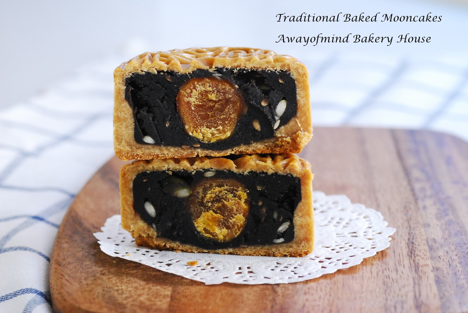 Awayofmind Bakery House: Traditional Baked Mooncakes 传统烘月饼