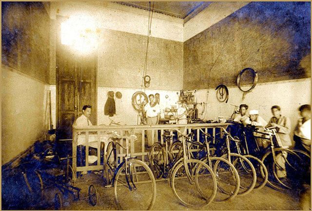 35 Cool Pics Show the Inside of Stores in the Early 20th Century ...