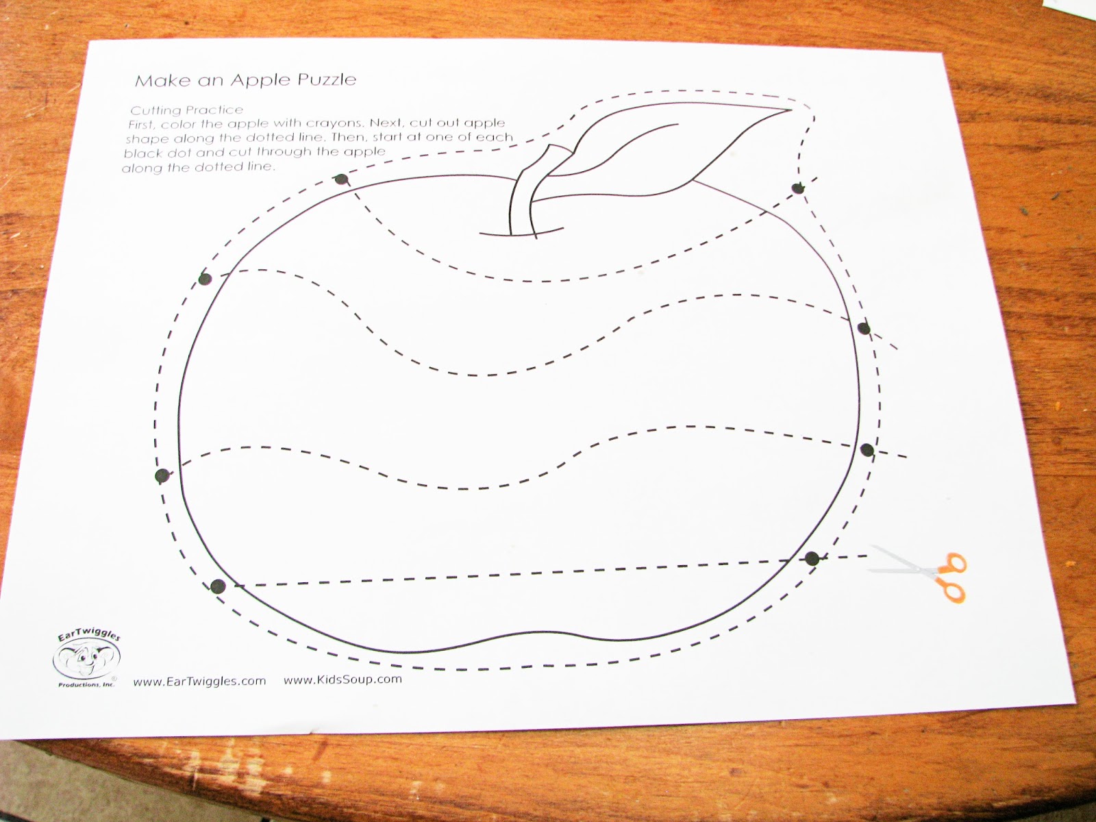 Mommy's Little Helper: Apple Preschool Theme