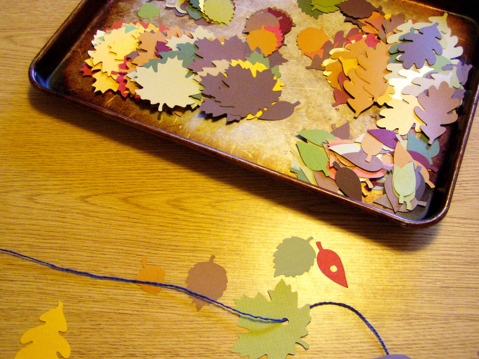 Ms. Sara's Preschool Blog: Leaf crafts