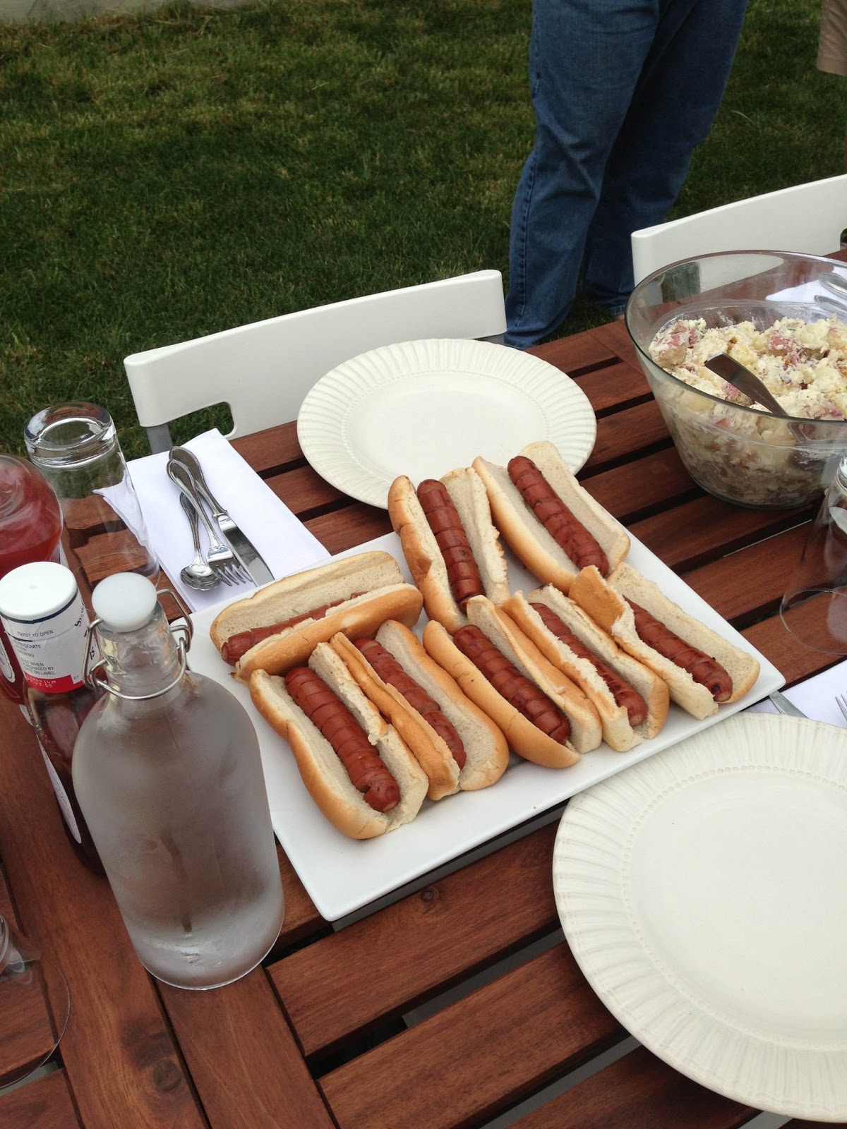 That Winsome Girl: Kicking Off Summer with a Birthday Cookout
