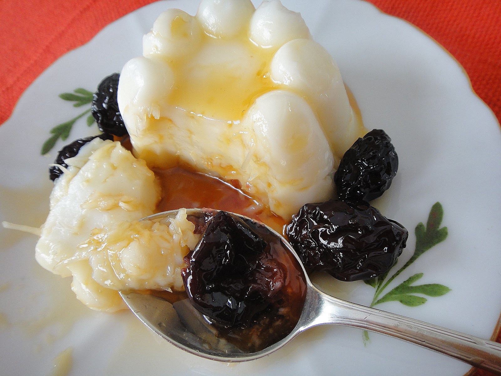 come-se: Cereja-de-joinville, murtinha, cambuí-roxo