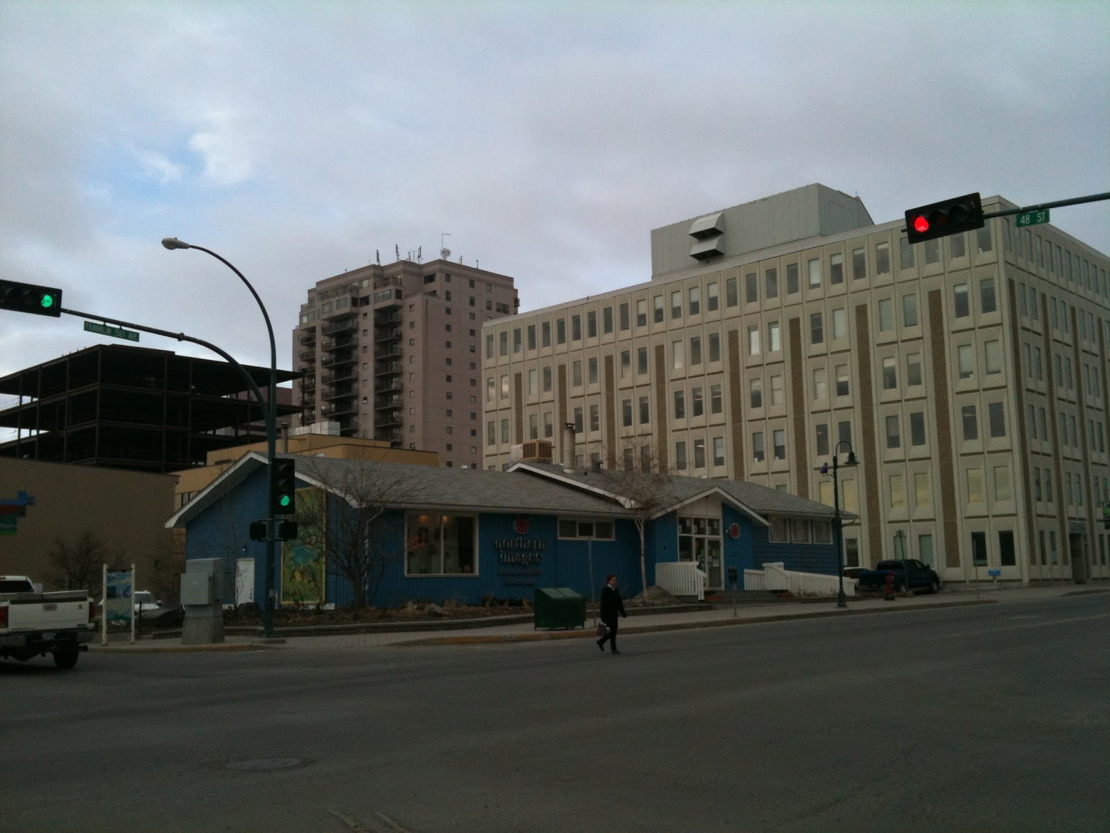 run, gloria, run!: both sides of Yellowknife