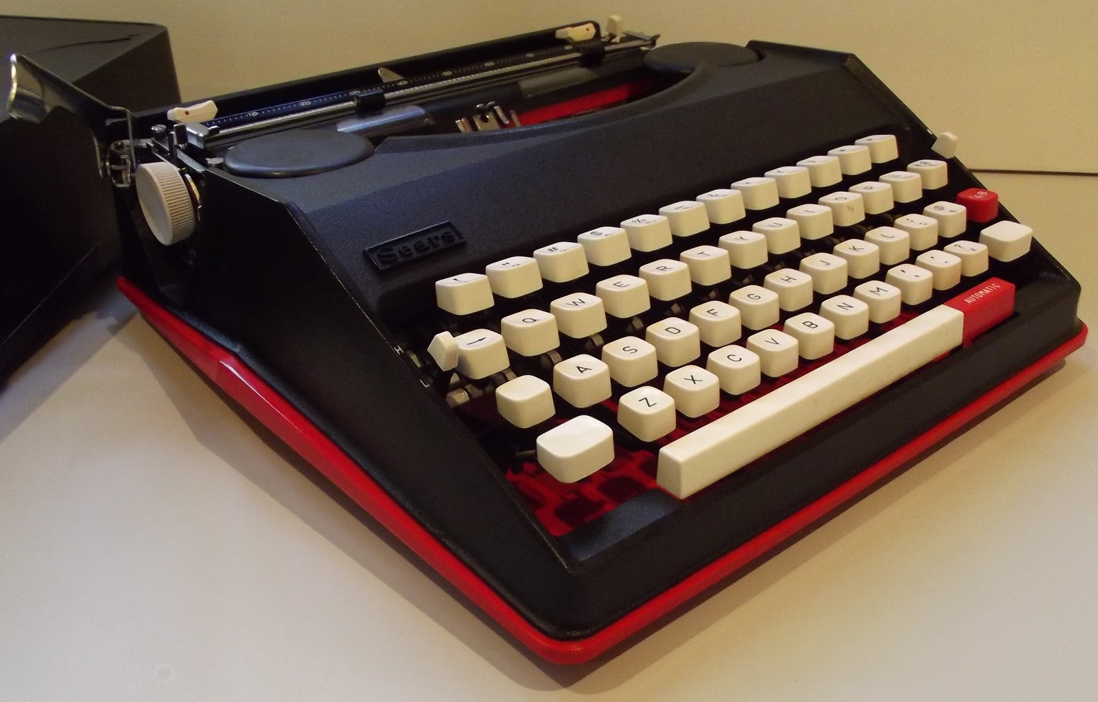 oz.Typewriter: Sears 'Throwback' Portable Typewriter