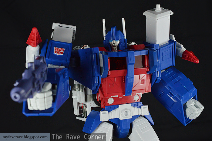The Rave Corner: Takara Masterpiece MP-22 Ultra Magnus Review
