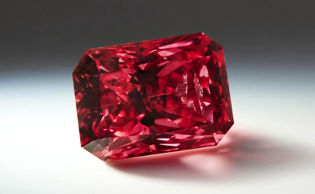 Extremely Rare Fancy Red Diamond Could Sell for Millions