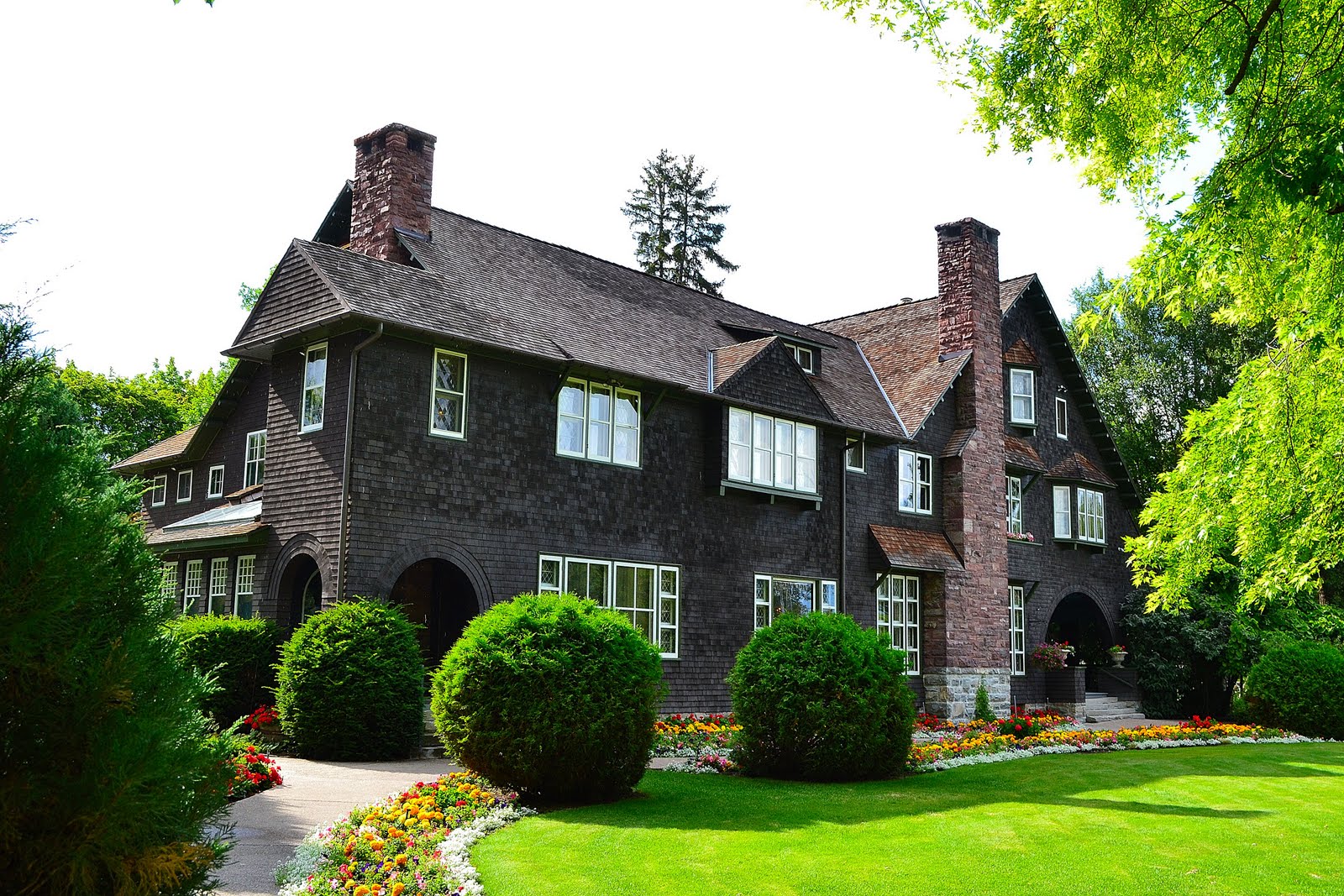 Family, Frugality 'n Food: The Conrad Mansion - Kalispell, Montana