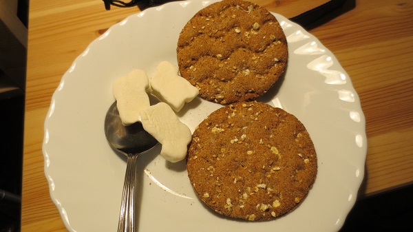 Ikea KNACKEBROD FLERKORN Crispbread Review - InvertedKB