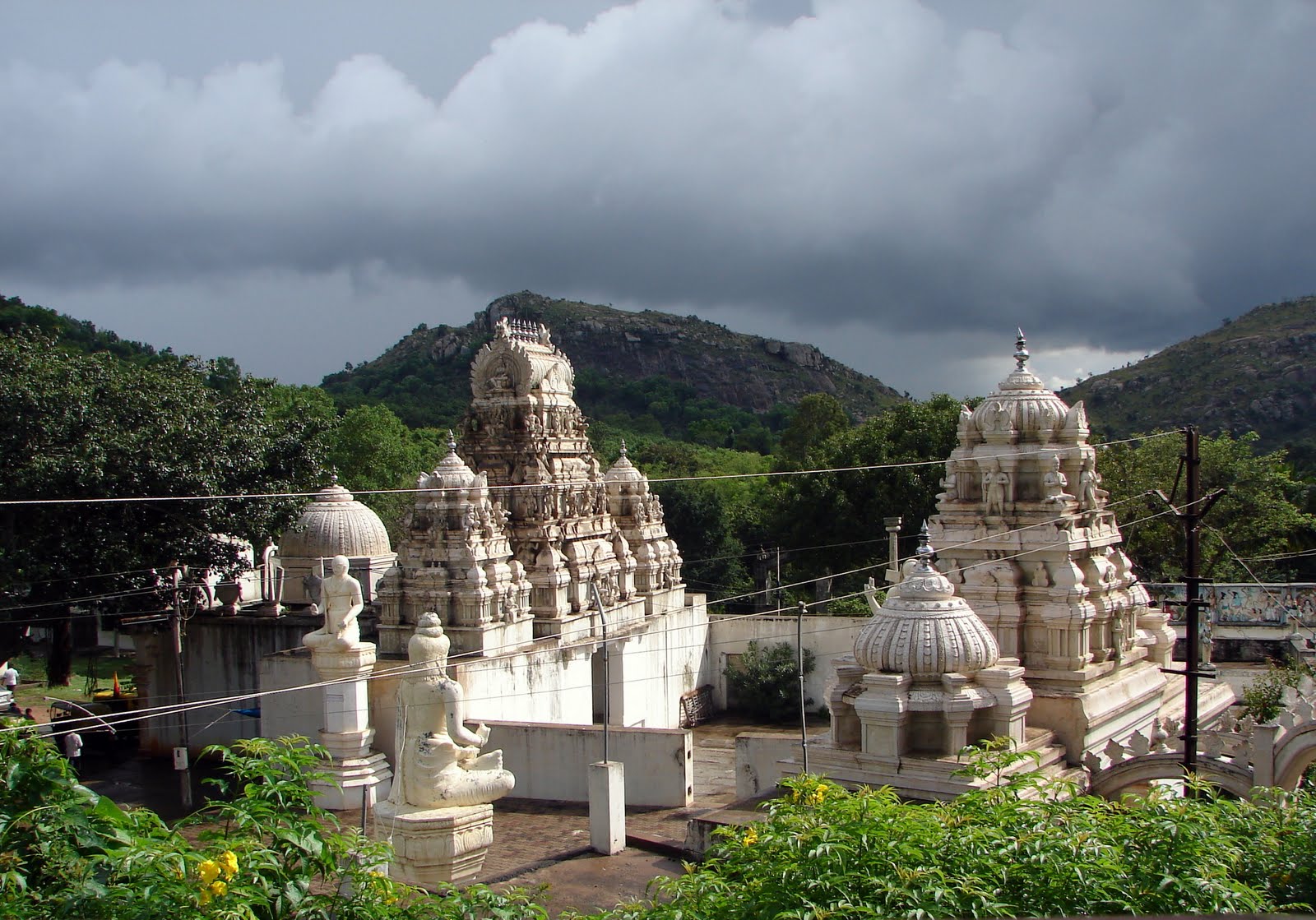 Dream Destinations: Yoganarasimha Swamy temple - Kaivara - Vaikuntha Hill
