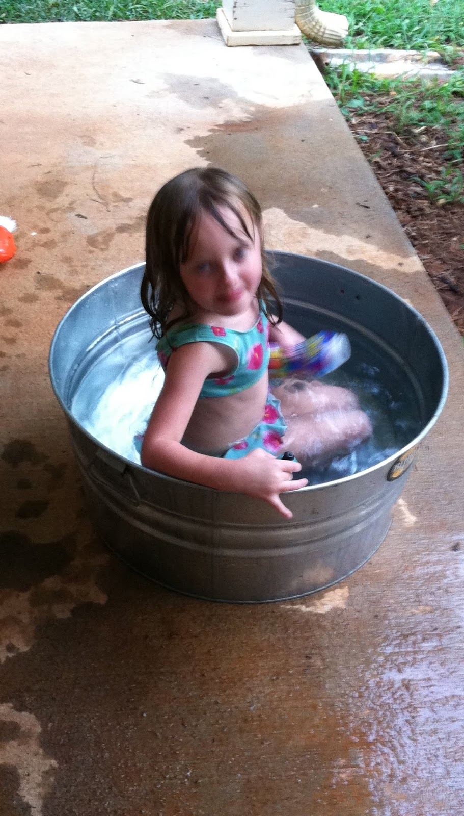 Pinkie and The Bean: DIY: Redneck Pool