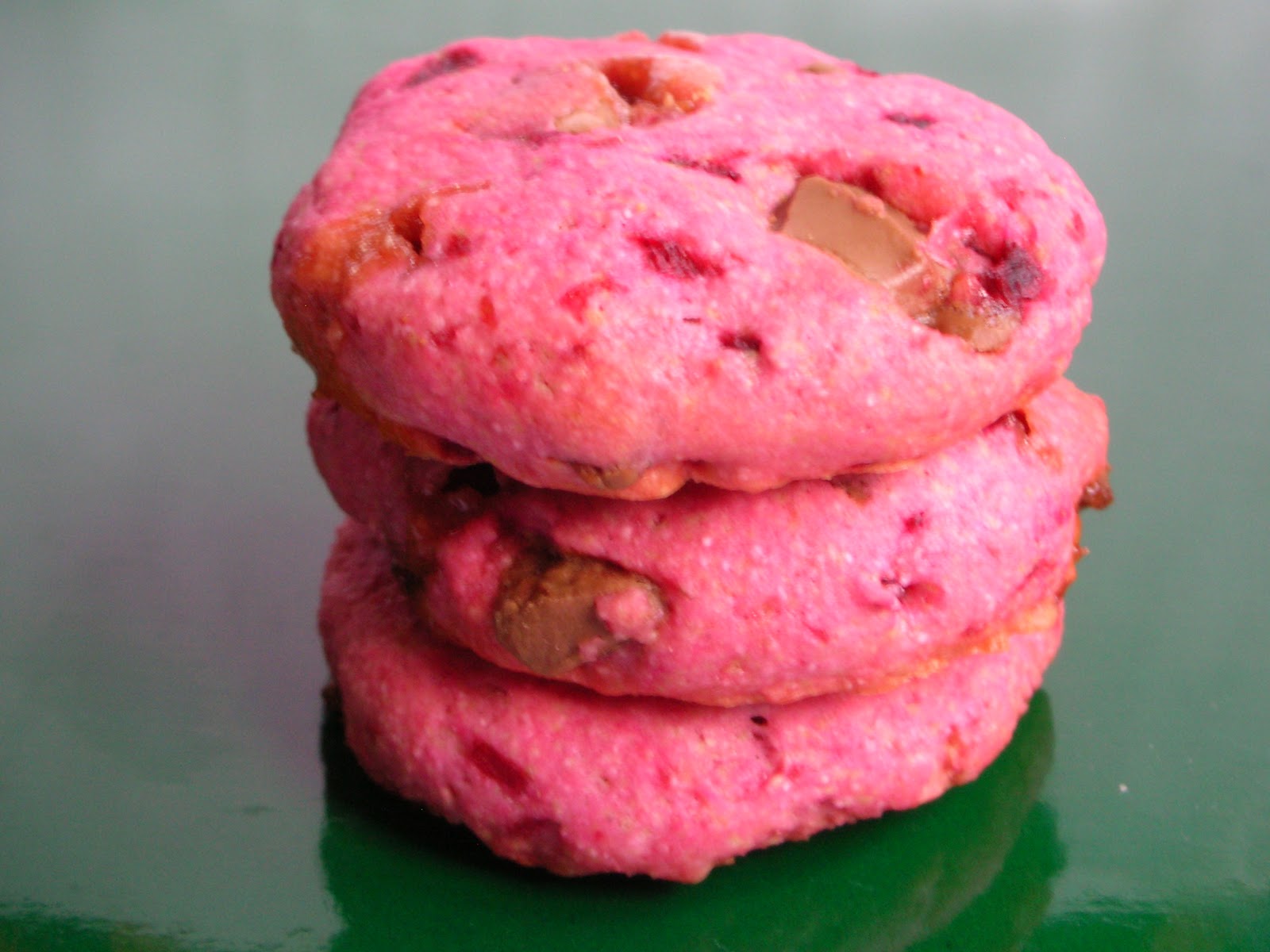 Easily Good Eats: Beetroot Chocolate Fudge Cookies Recipe - Cookie Bloghop