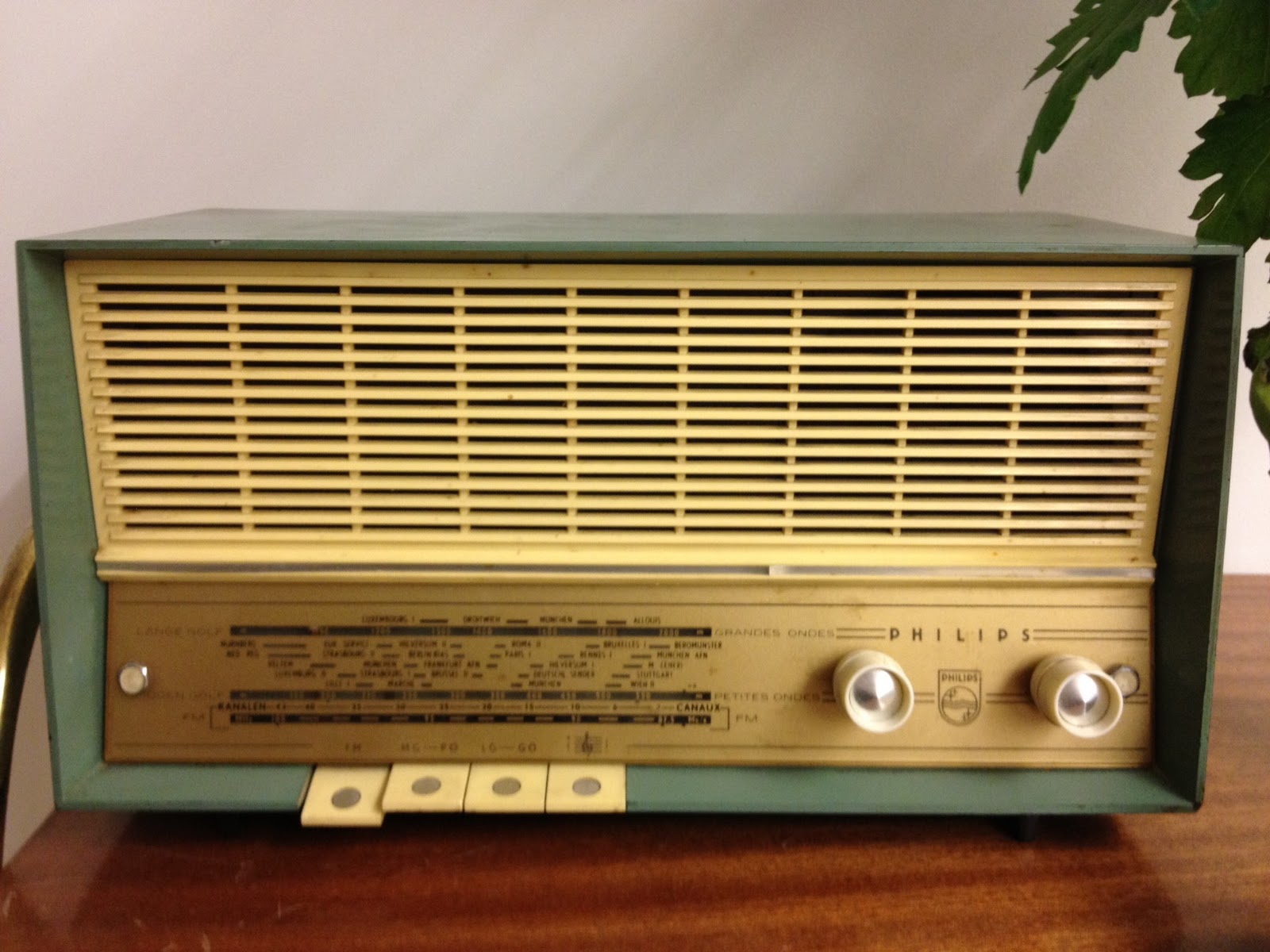 BROCANDESIGN: Radio Philips