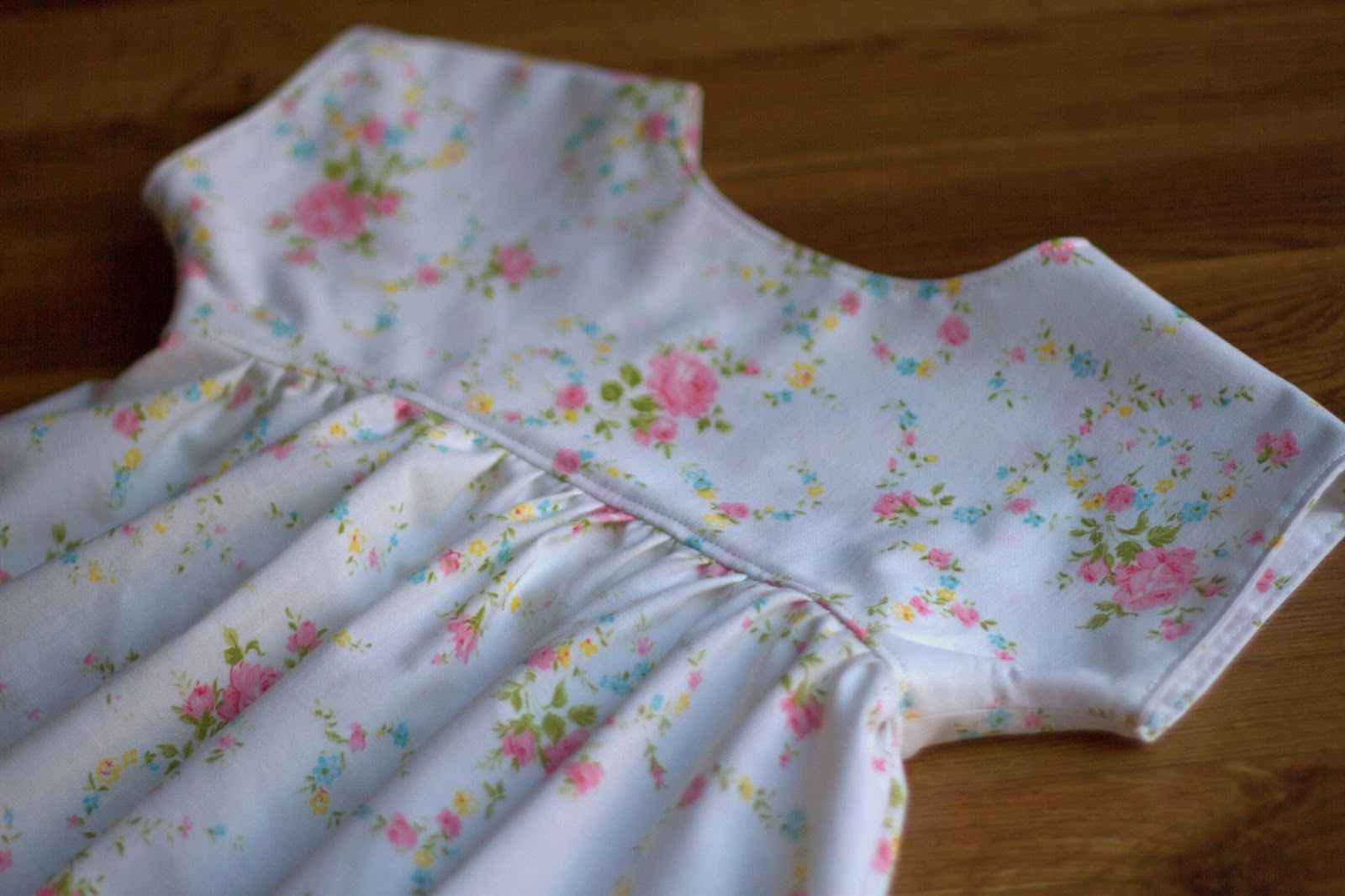 PiePie Designs: DIY Girl's Shirt: The Izzy Top