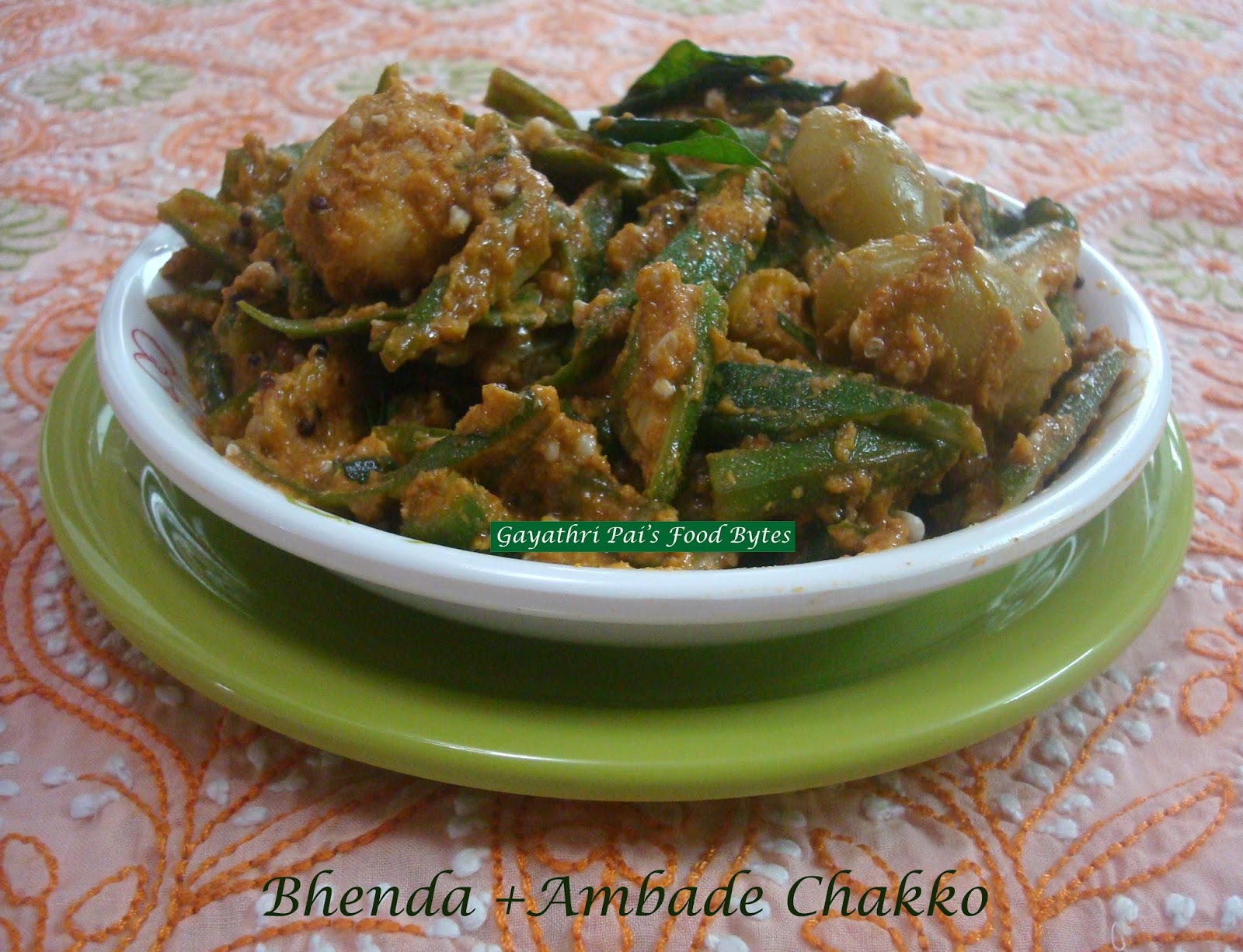 Gayathri Pai's Food Bytes: Bhenda Chakko / Ladies Finger Dry Masala.