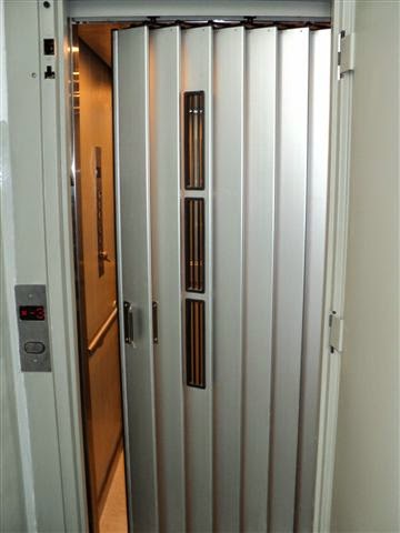 Trabajos en puertas de ascensores