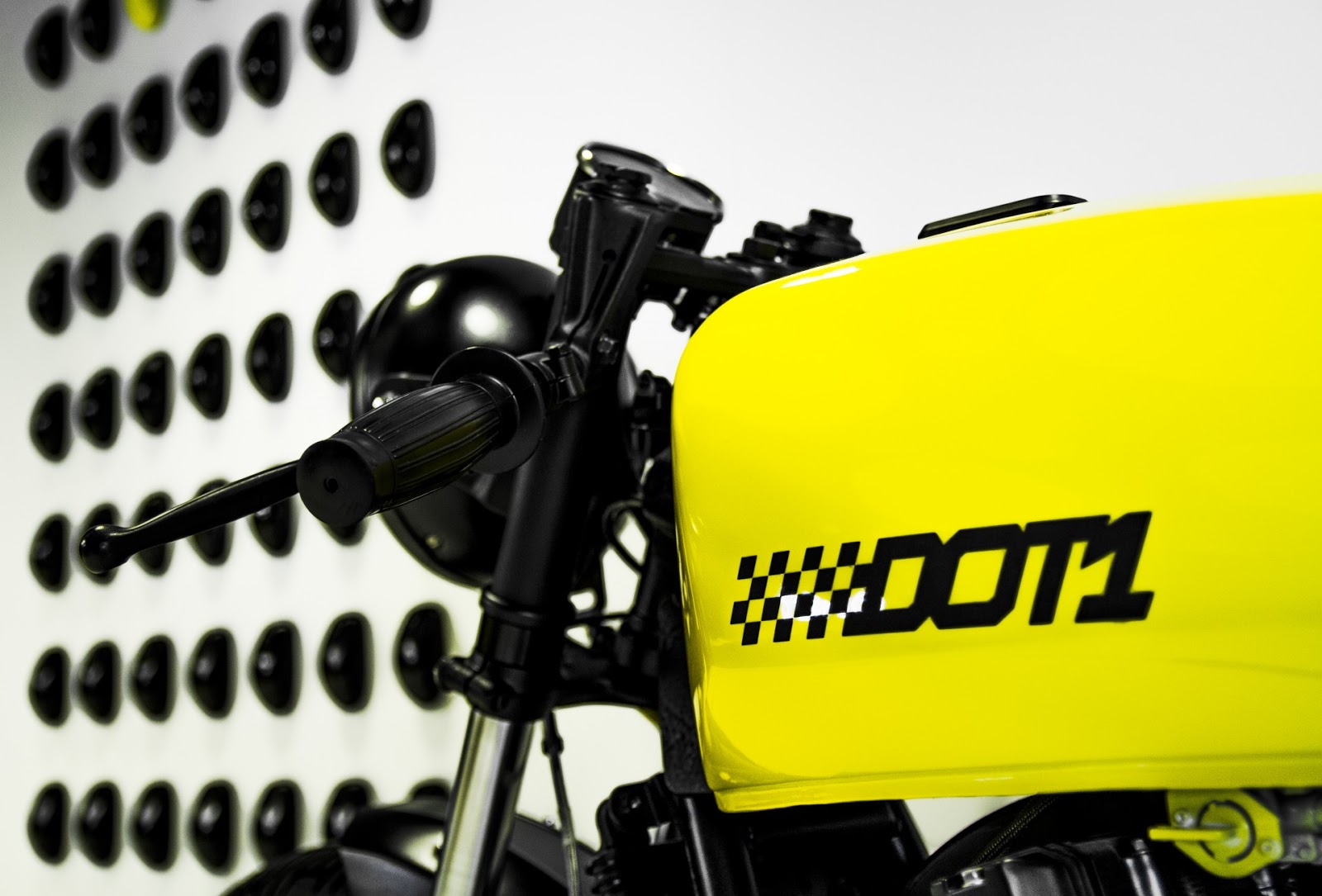 DOT1 KAWASAKI - RocketGarage - Cafe Racer Magazine