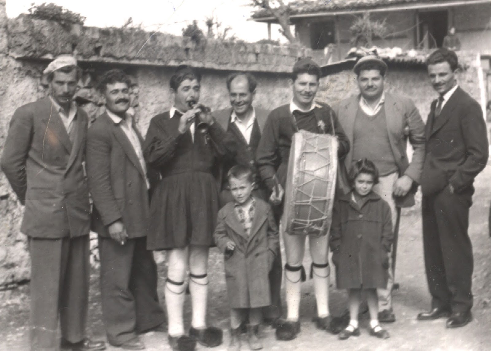 ΛΑΟΓΡΑΦΙΚΟΣ - ΙΣΤΟΡΙΚΟΣ ΣΥΛΛΟΓΟΣ " Η ΣΟΥΒΑΛΑ ΠΑΡΝΑΣΣΟΥ ": Μοραΐτικα καὶ ...
