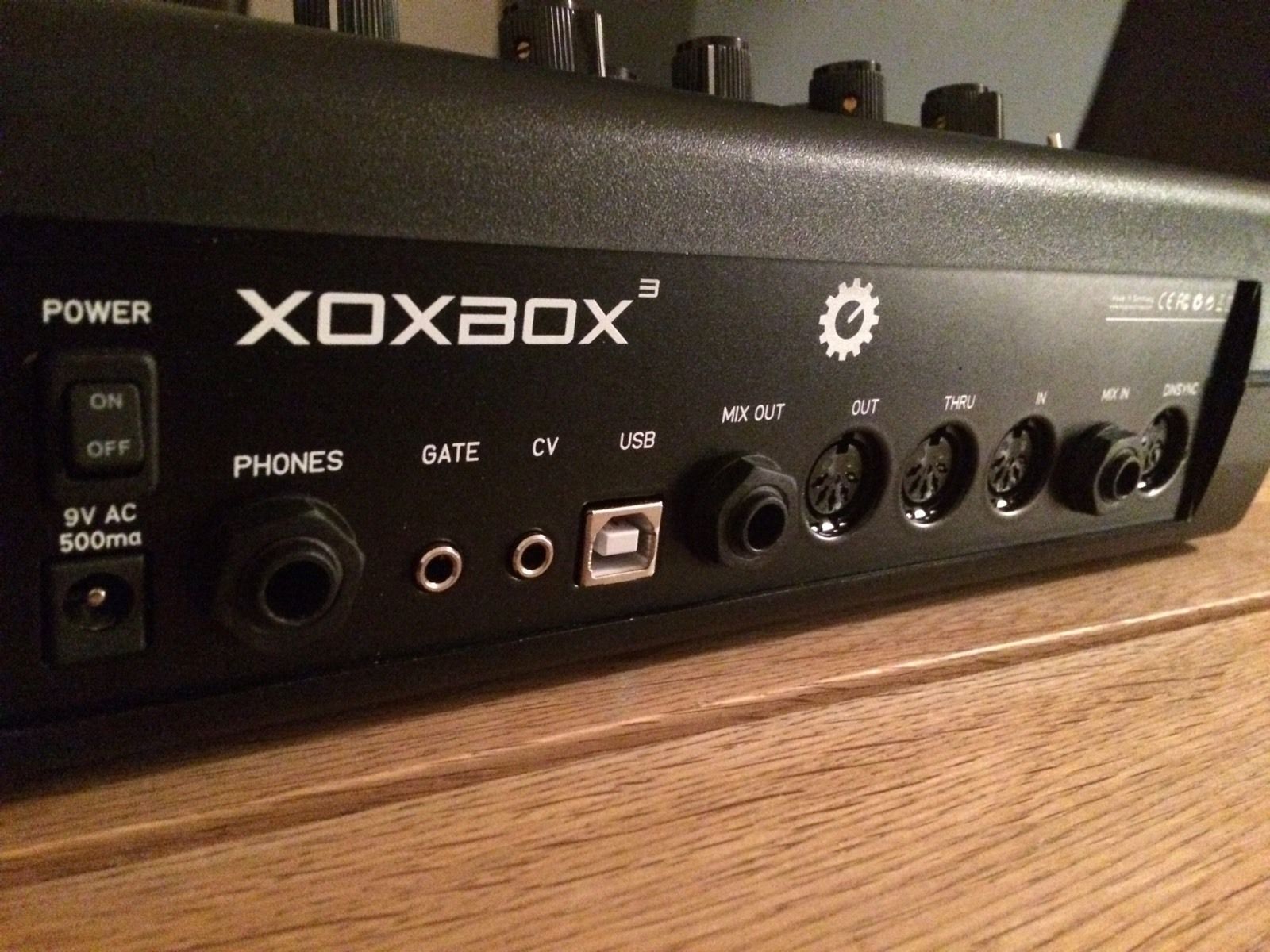 MATRIXSYNTH: Mode Machines Xoxbox Mk 3 Synth + Sequencer TB-303 Clone