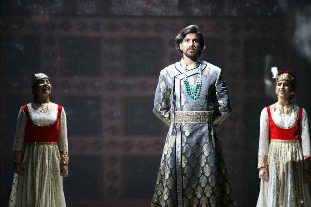 A Timeless Tale Retold | Mughal-e-Azam Review - Priya Adivarekar ...