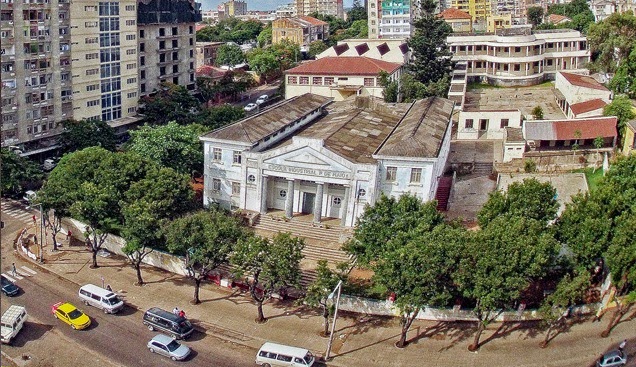 Palácio ou templo maçónico - Escola Industrial de Maputo (e Velhos Colonos)