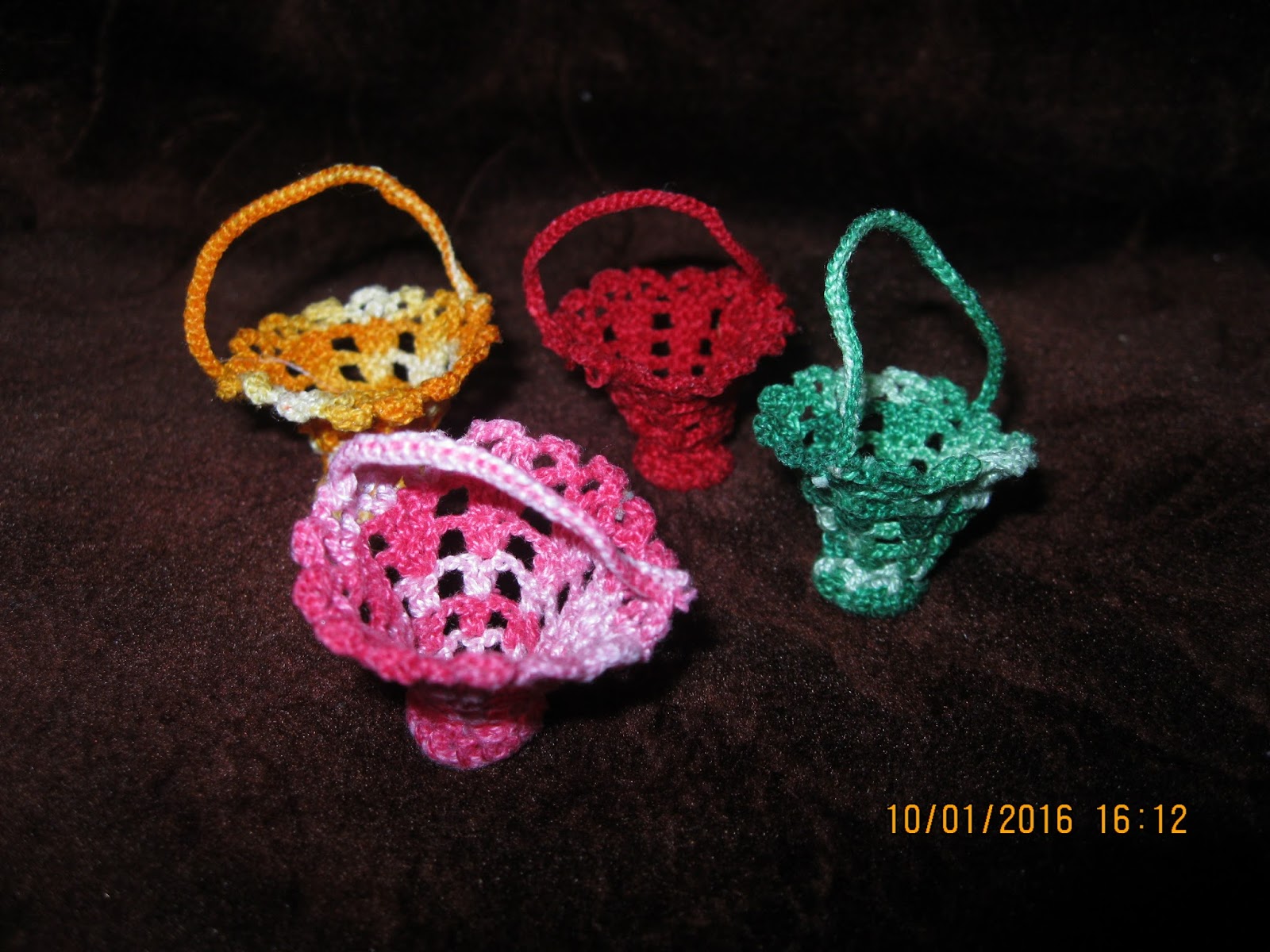 Produse Handmade: marturii crosetate - cosulete