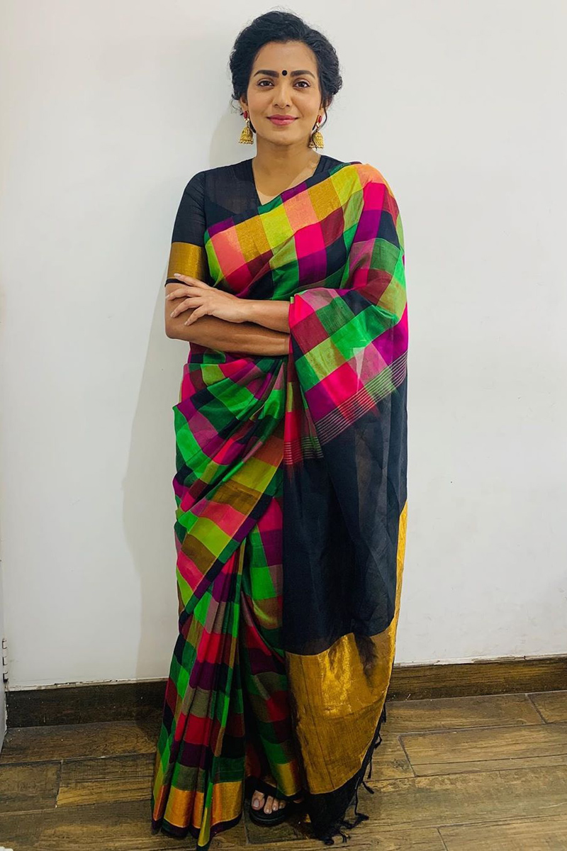 Actress Parvathy Menon (Parvathy Thiruvoth) Latest Stills