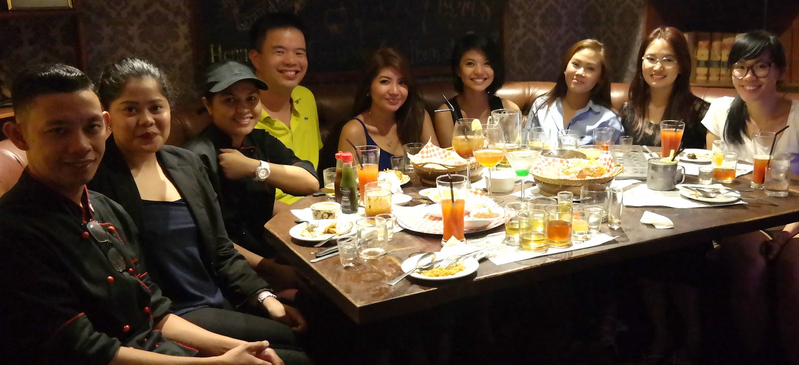 Sand Under My Feet: Rue Bourbon Salcedo Bar and Restaurant - The Drinks