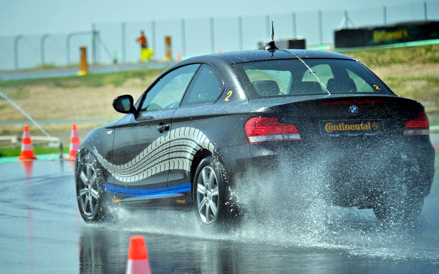 Tyre and Rims (H2O One Stop Sdn. Bhd.): Continental ContiSportContact 5 ...