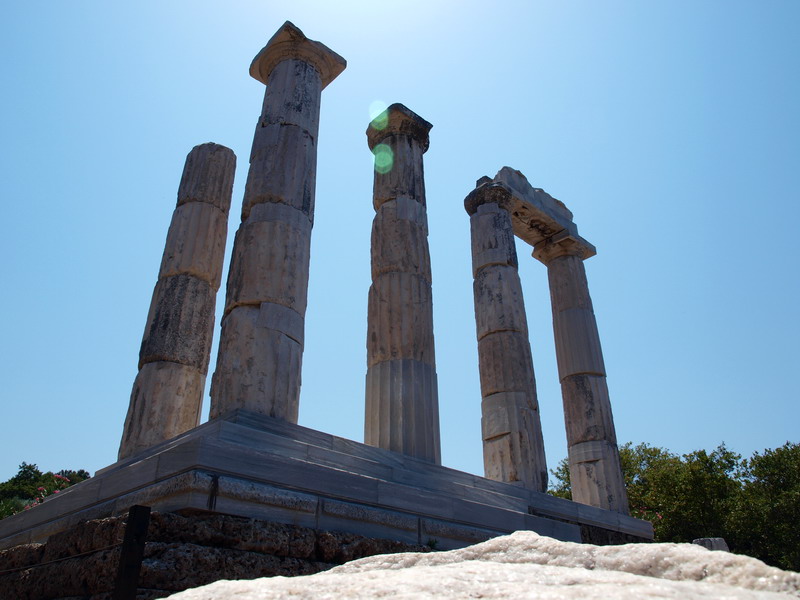 ΕΝΝΕΑ ΕΤΗ ΦΩΤΟΣ: ΚΑΒΕΙΡΙΑ ΜΥΣΤΗΡΙΑ