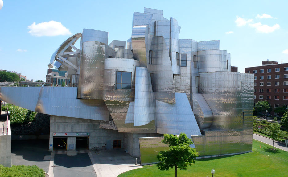 El Pionero del Deconstructivismo: Frank Gehry