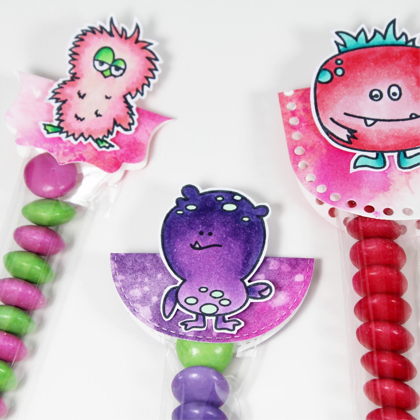 Mit Herz und Schere: Video: Monster-Smartie-Tüten mit Create a smile