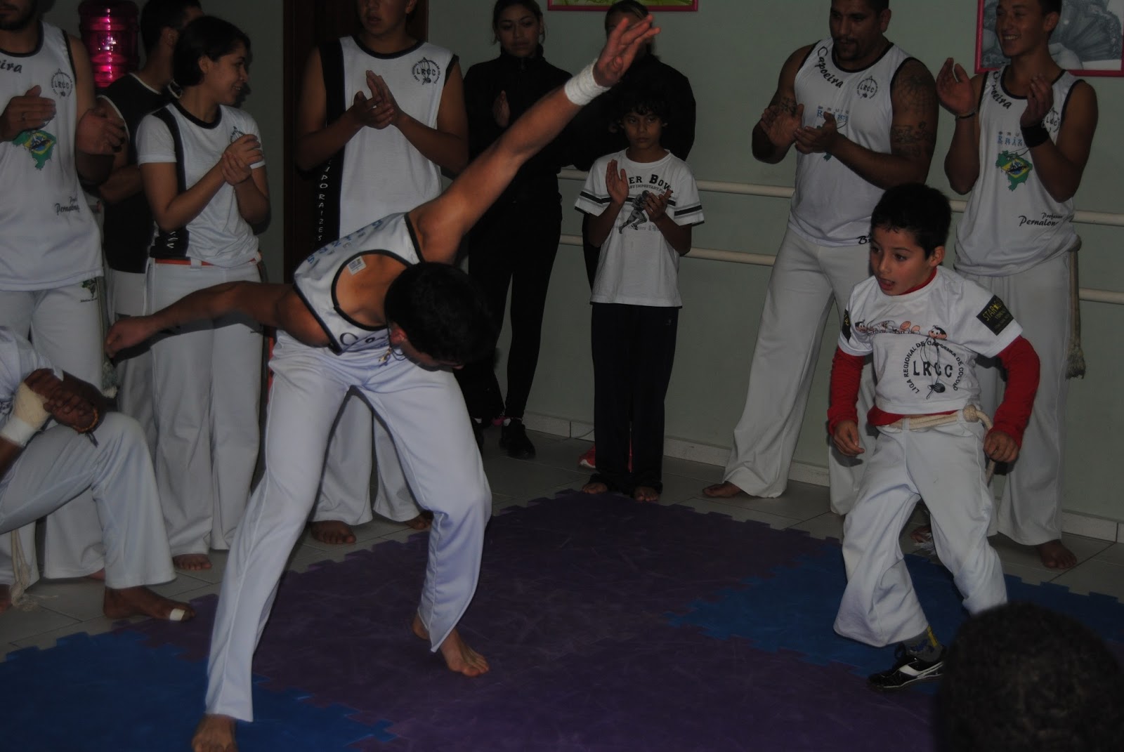 RODA DE CAPOEIRA DO GRUPO RAÍZES EM COLOMBO! MESTRE BRUTUS! | BLOG ...