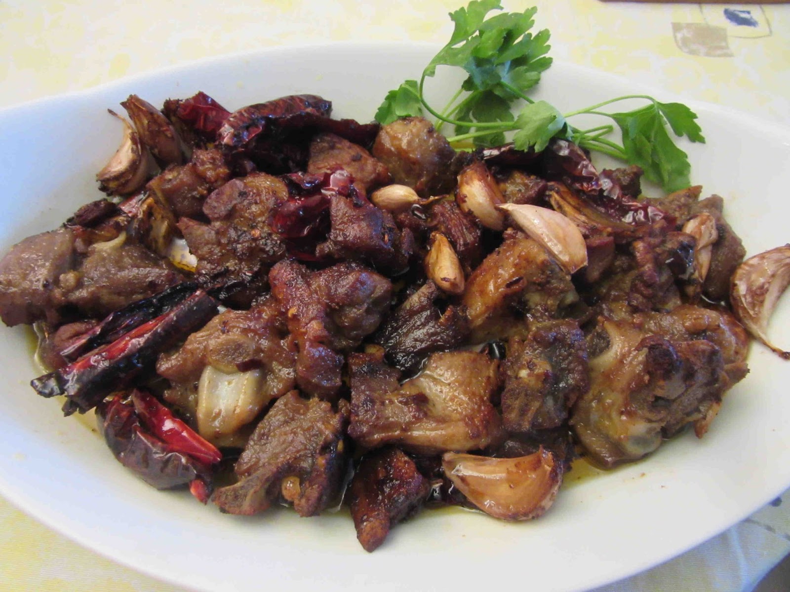 Culinaria y otras cosas: Choto con ajos