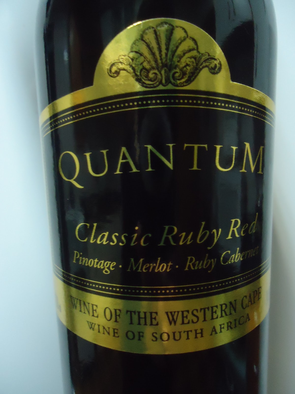 AMO VINHOS: Quantum Classic Ruby Red