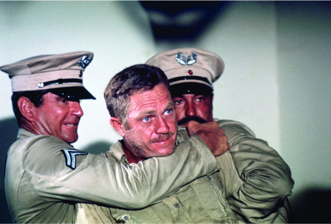 A Collection of 45 Fascinating Photos From "Papillon" Movie (1973 ...