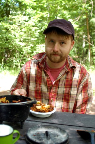 Humdrum Hodgepodge: Dutch Oven Chili Pie