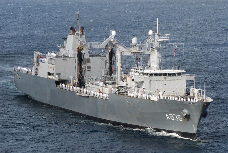 Lima Noticias: Perú tendría pensado adquirir el buque HNLMS Amsterdam