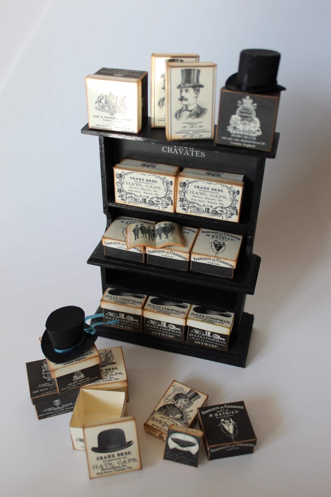 looking glass miniatures