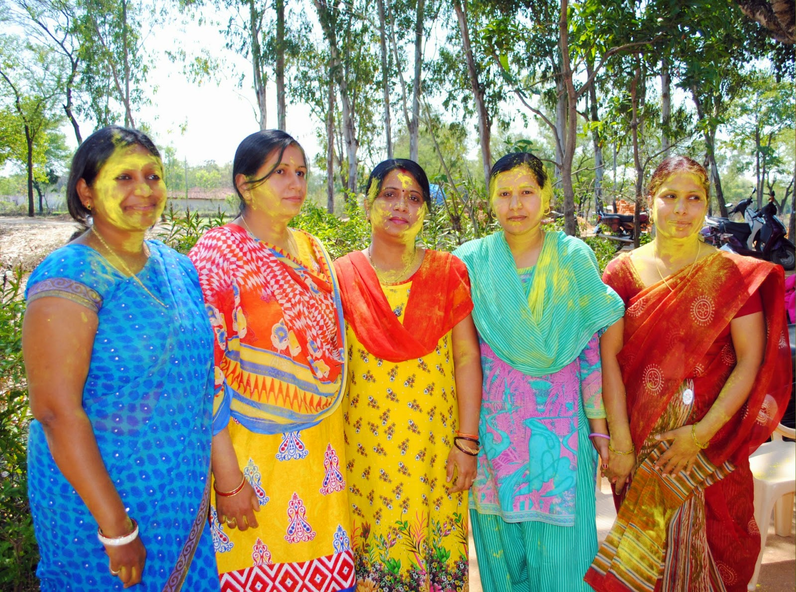 Through Picture: Color in the air: people of Chhattisgarh (छत्तीसगढ़िया)