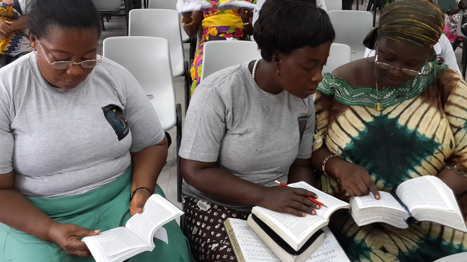 Engage Now Africa: Ghana- Asamankese District Literacy Graduation Ceremony